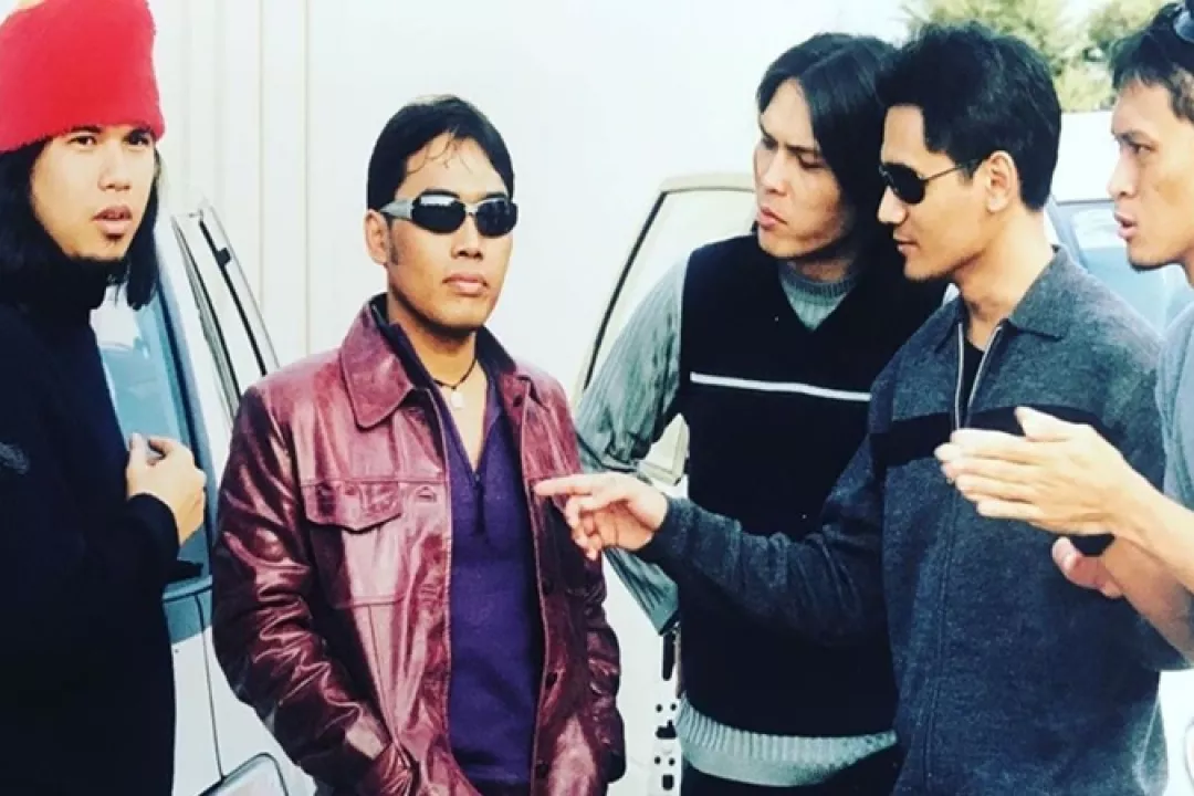 Tutup Usia, Ini Perjalanan Karier Erwin Prasetya Eks Dewa 19 - GenPI.co