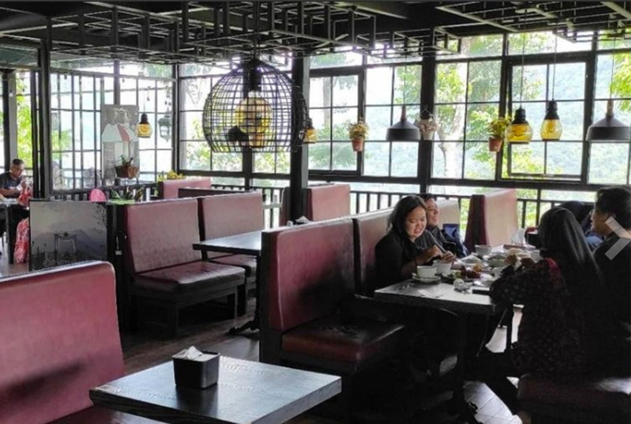 Resto di Bogor Tawarkan Keindahan Perdesaan Eropa, Keren Banget!