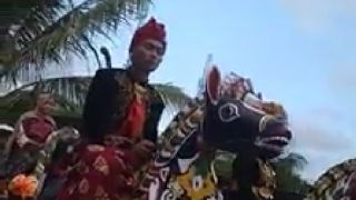 Rebo Bontong, Tradisi Mandi Bersama Suku Sasak - GenPI.co NTB