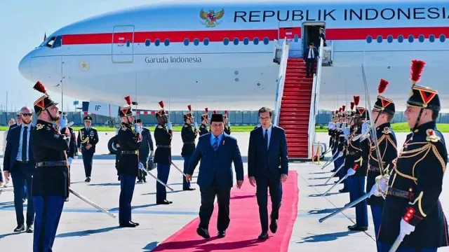 Teddy Bantah Kunjungan Prabowo Subianto untuk Gagah-gagahan, Stok BBM ...