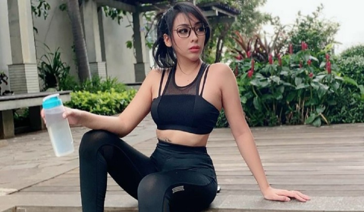 Angela Lorenza Digilir Dua Pria, Bilang Besar dan Susah Masuk - GenPI.co