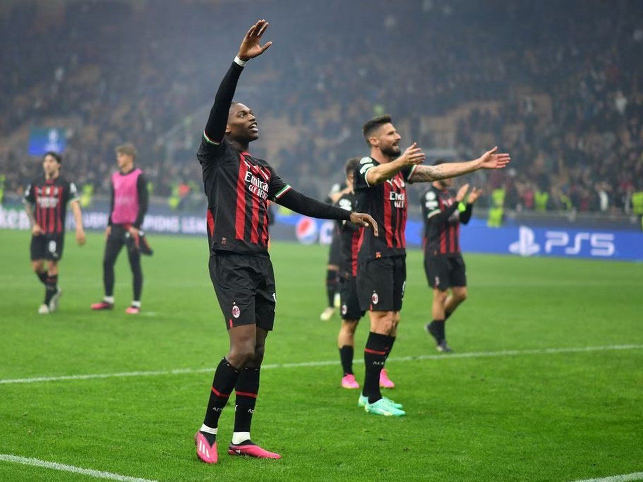 Link Live Streaming Liga Champions: Napoli vs AC Milan - GenPI.co