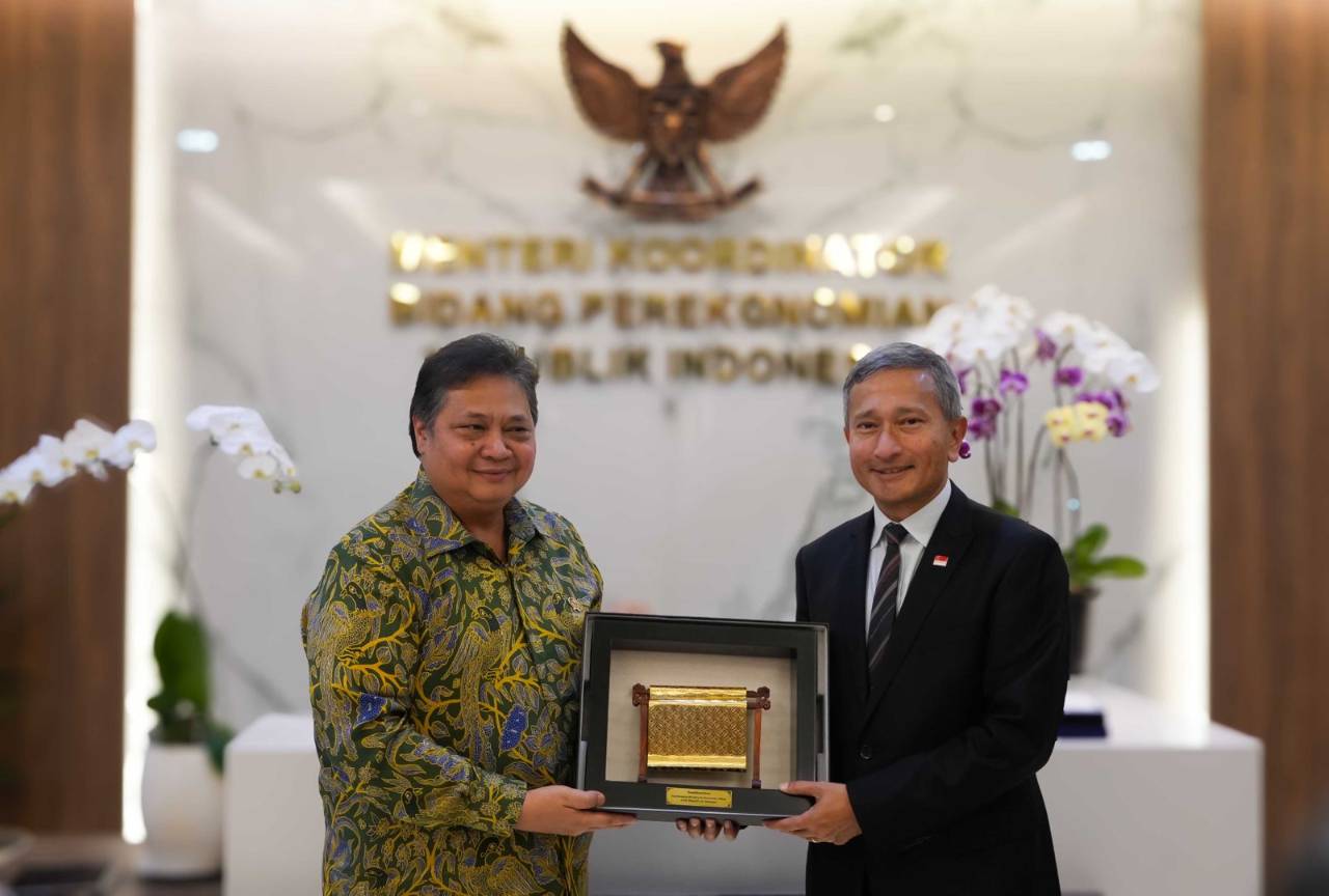 Menko Airlangga Bahas Berbagai Isu Strategis dengan Menteri Luar Negeri Singapura - GenPI.co