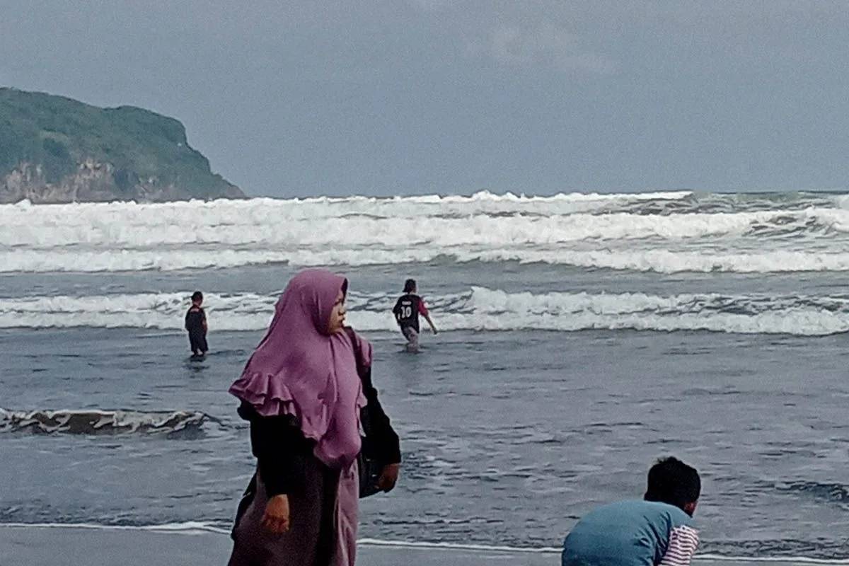 BMKG: Waspada Gelombang Tinggi di Laut Selatan Jabar hingga DIY - GenPI.co BMKG: Waspada Gelombang Tinggi di Laut Selatan Jabar hingga DIY - GenPI.co