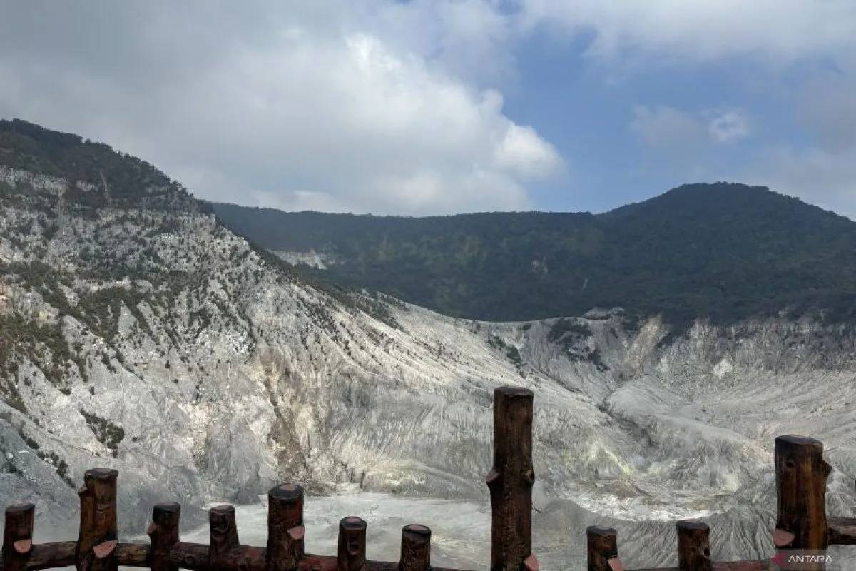Imbas Kebakaran Hutan, Jalur Pendakian Gunung Parahu Ditutup - GenPI.co Imbas Kebakaran Hutan, Jalur Pendakian Gunung Parahu Ditutup - GenPI.co