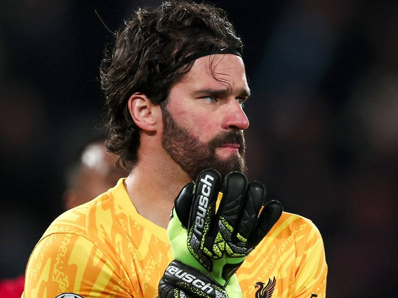 Alisson Becker Ukir Rekor Setelah Liverpool Bungkam PSG - GenPI.co