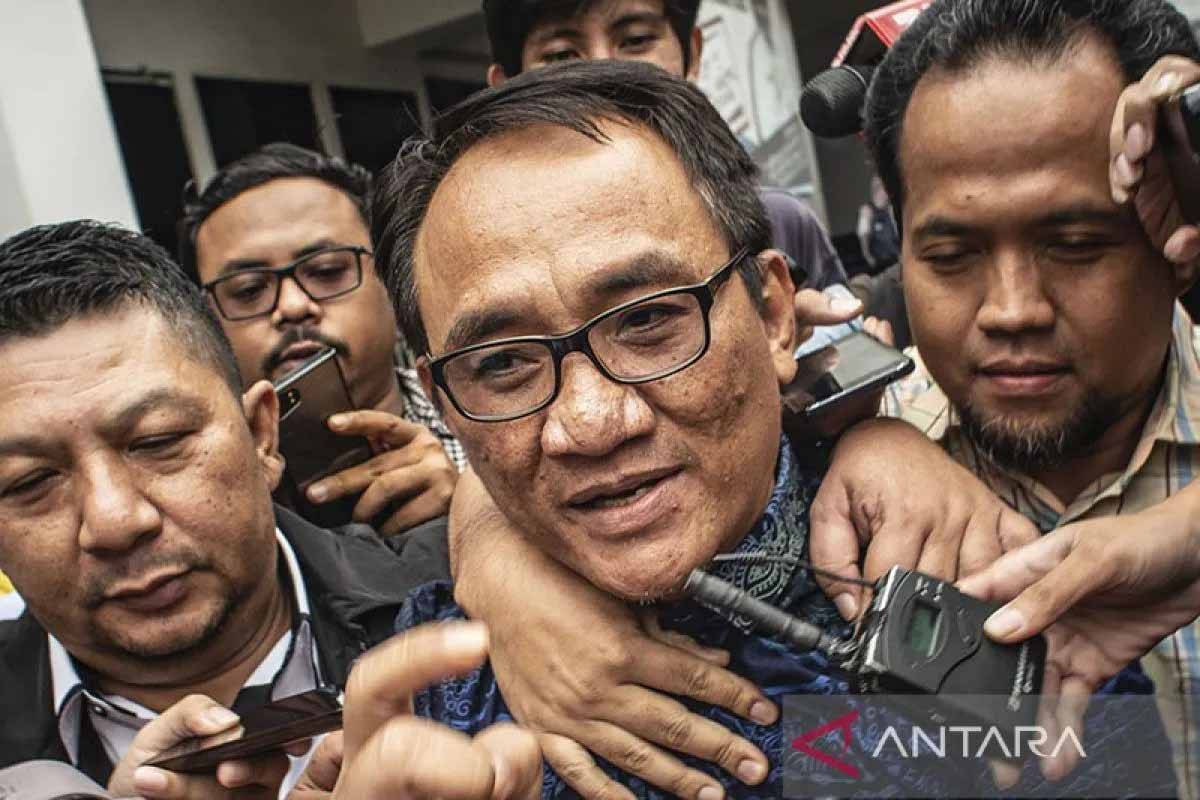 Andi Arief Sebut Kasus Penyiraman Air Keras Andrie Yunus, Sebaiknya ...