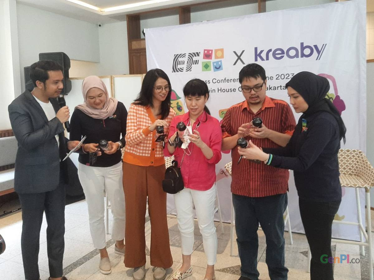 Kolaborasi EF dan Kreaby Dorong Kreativitas Generasi Muda Indonesia - GenPI.co