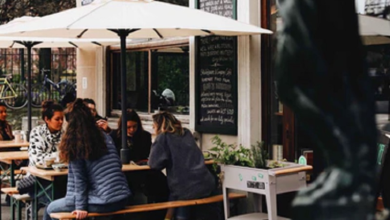 Mengenal 4 Jenis Arisan yang Paling Tenar di Indonesia - GenPI.co