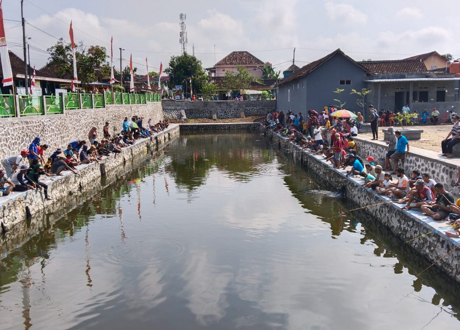 Dulunya Bendungan Angker, Blumbang Sabranglor Klaten Kini Jadi ...