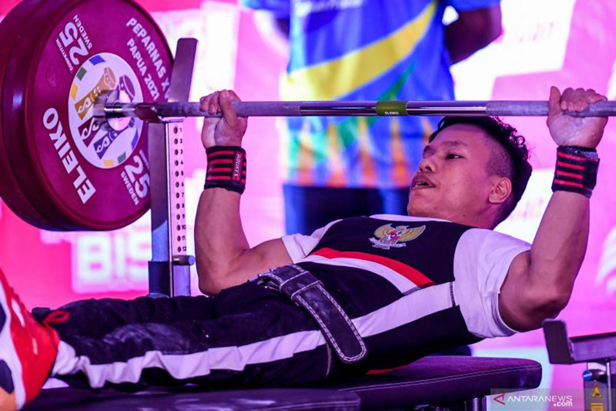 Peparnas, Atlet Angkat Berat Yogyakarta Raih Emas di Kelas 65kg - GenPI.co JOGJA