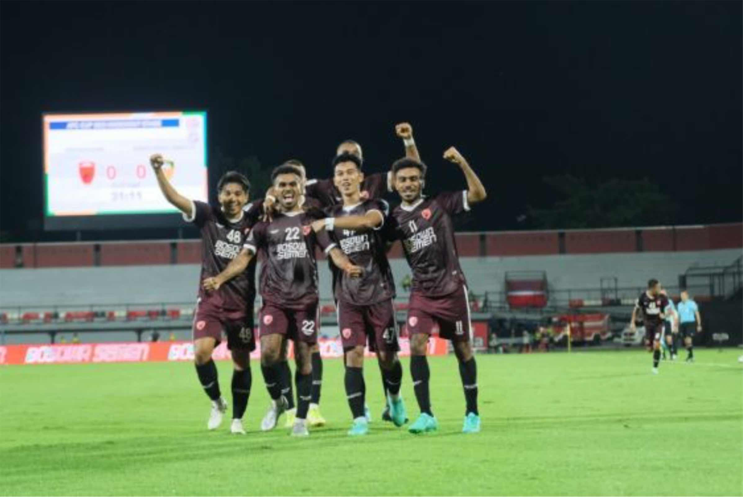 Duel PSM Makassar Vs Barito Putra Ditunda Pasukan Ramang Pil